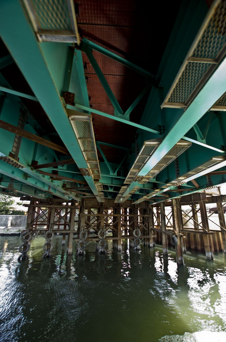 Metal Structure Nostalgia | GANREF