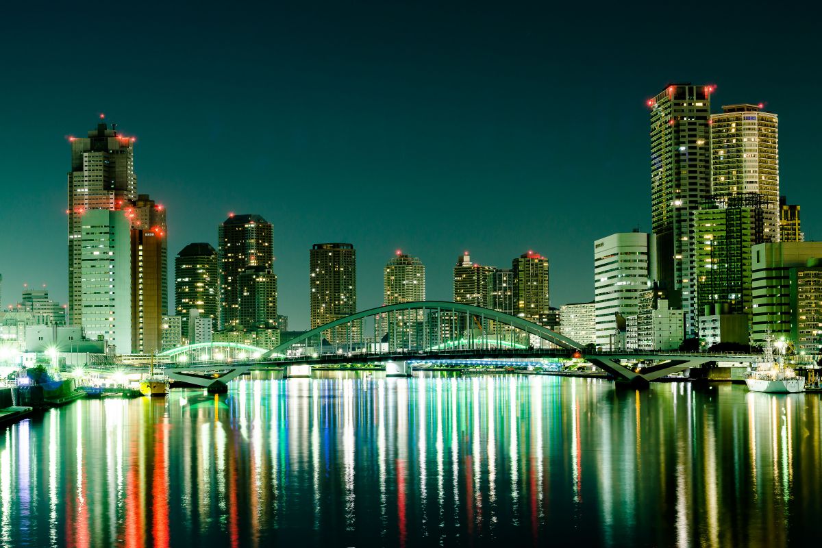 Tokio：星のない空 | GANREF