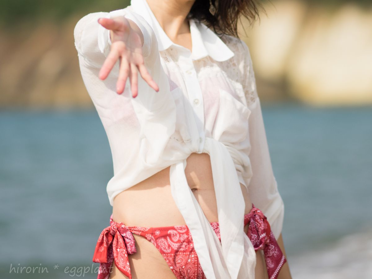 Lovely hand | GANREF