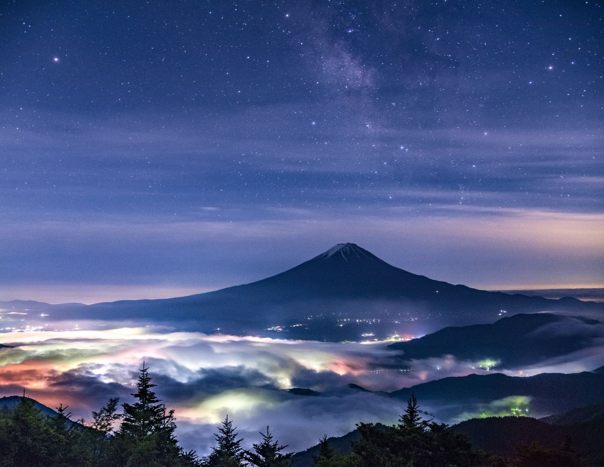 Colorful night | GANREF