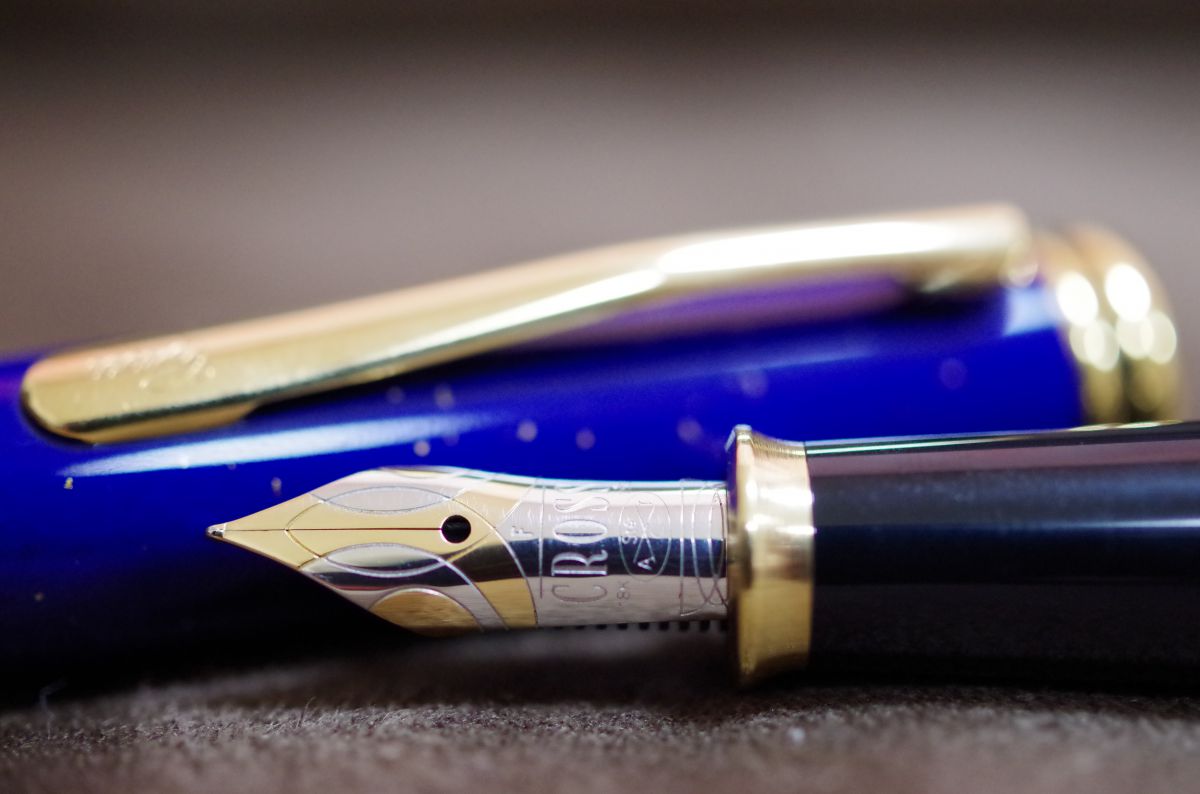 Beauty CROSS Pen | GANREF