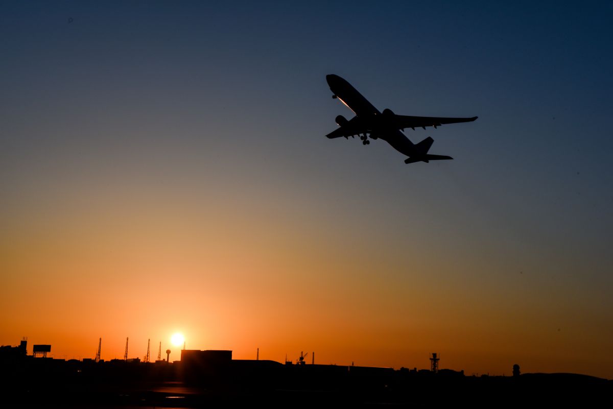 Sunset,take off | GANREF