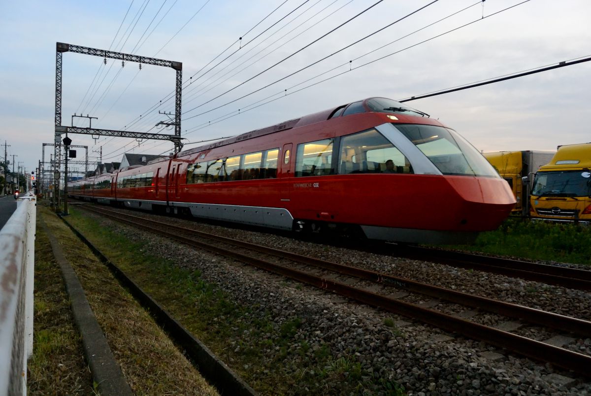 夕暮れを行くGSE | GANREF