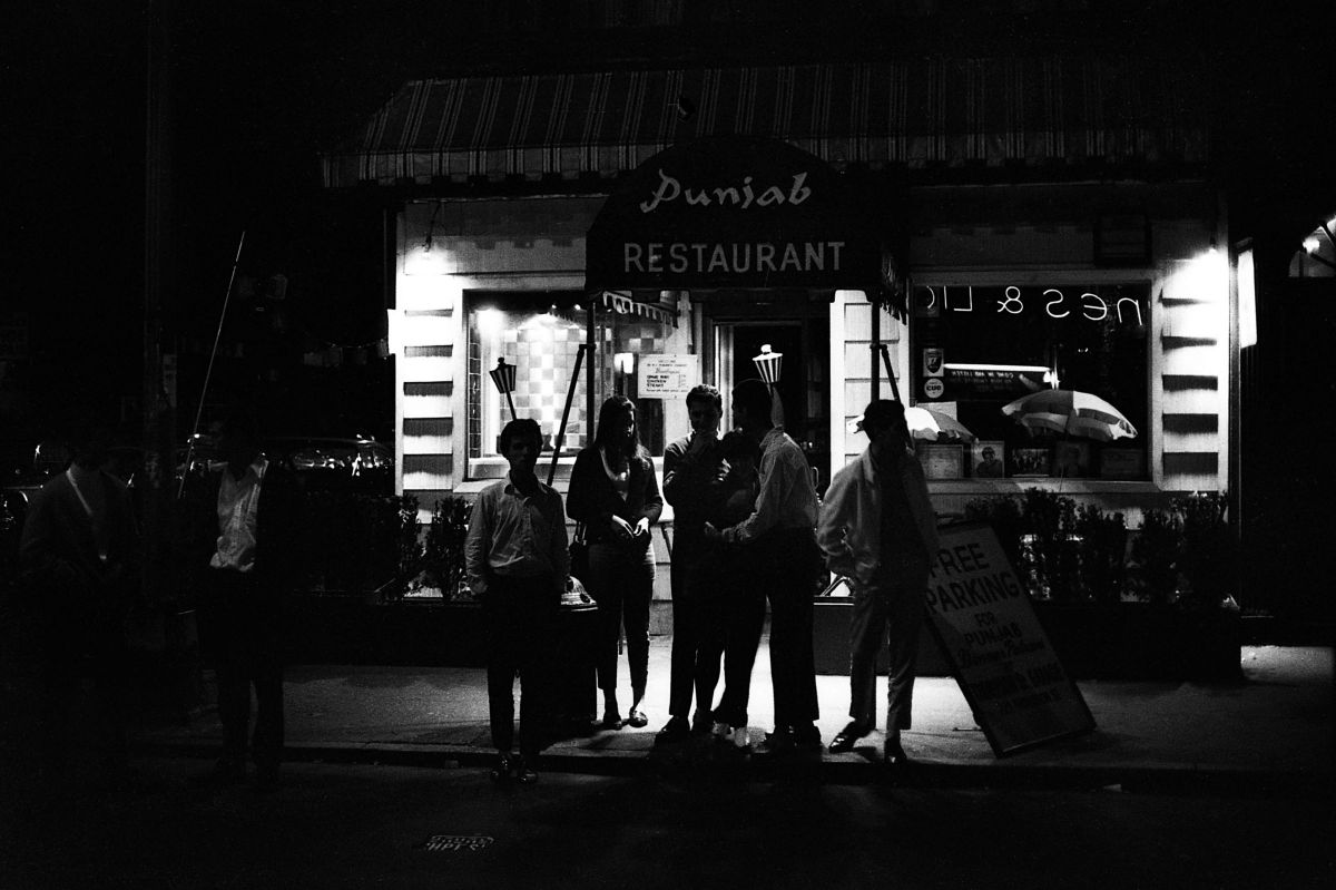 *People at night | GANREF