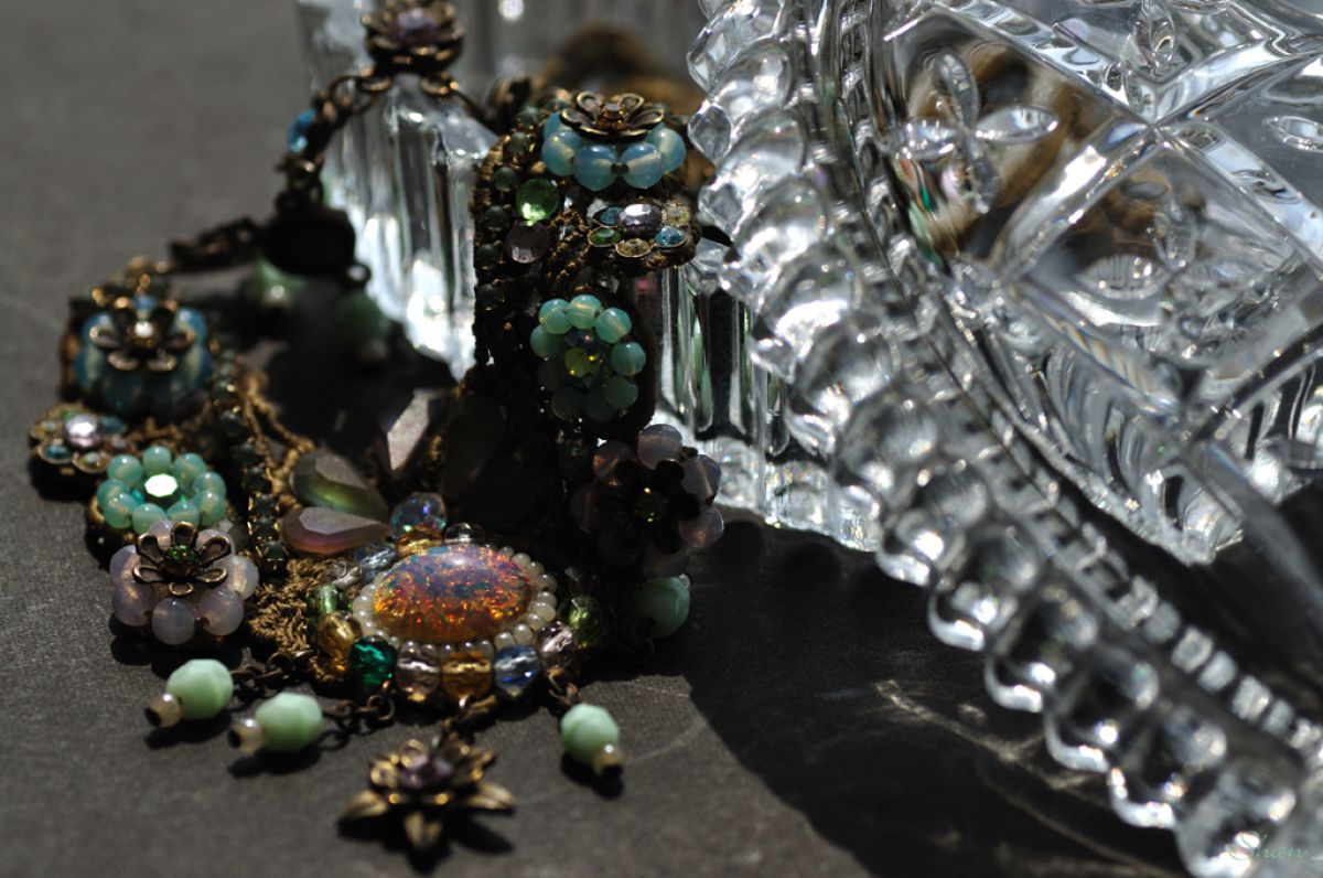 Antique-beads necklace | GANREF