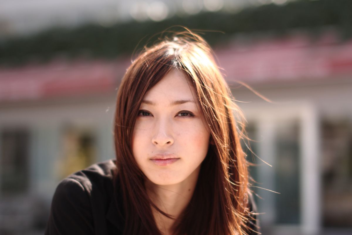 じっっと | GANREF