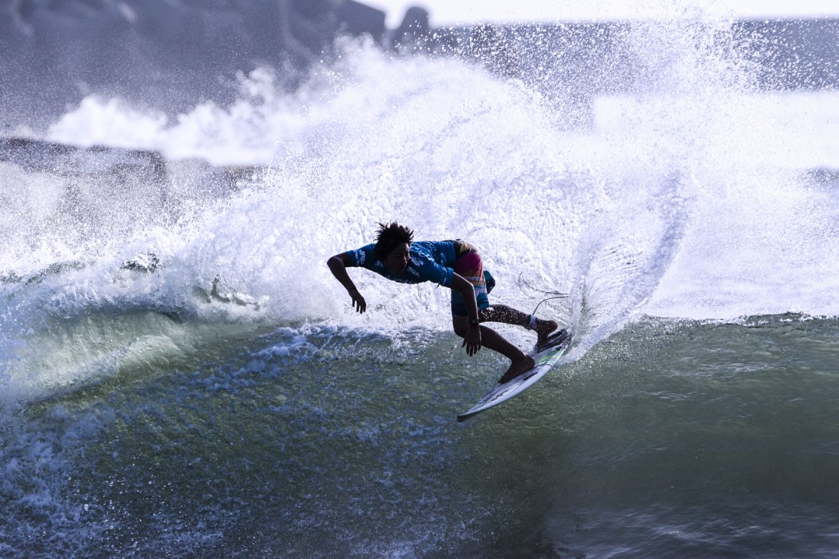 dancing on the wave! | GANREF