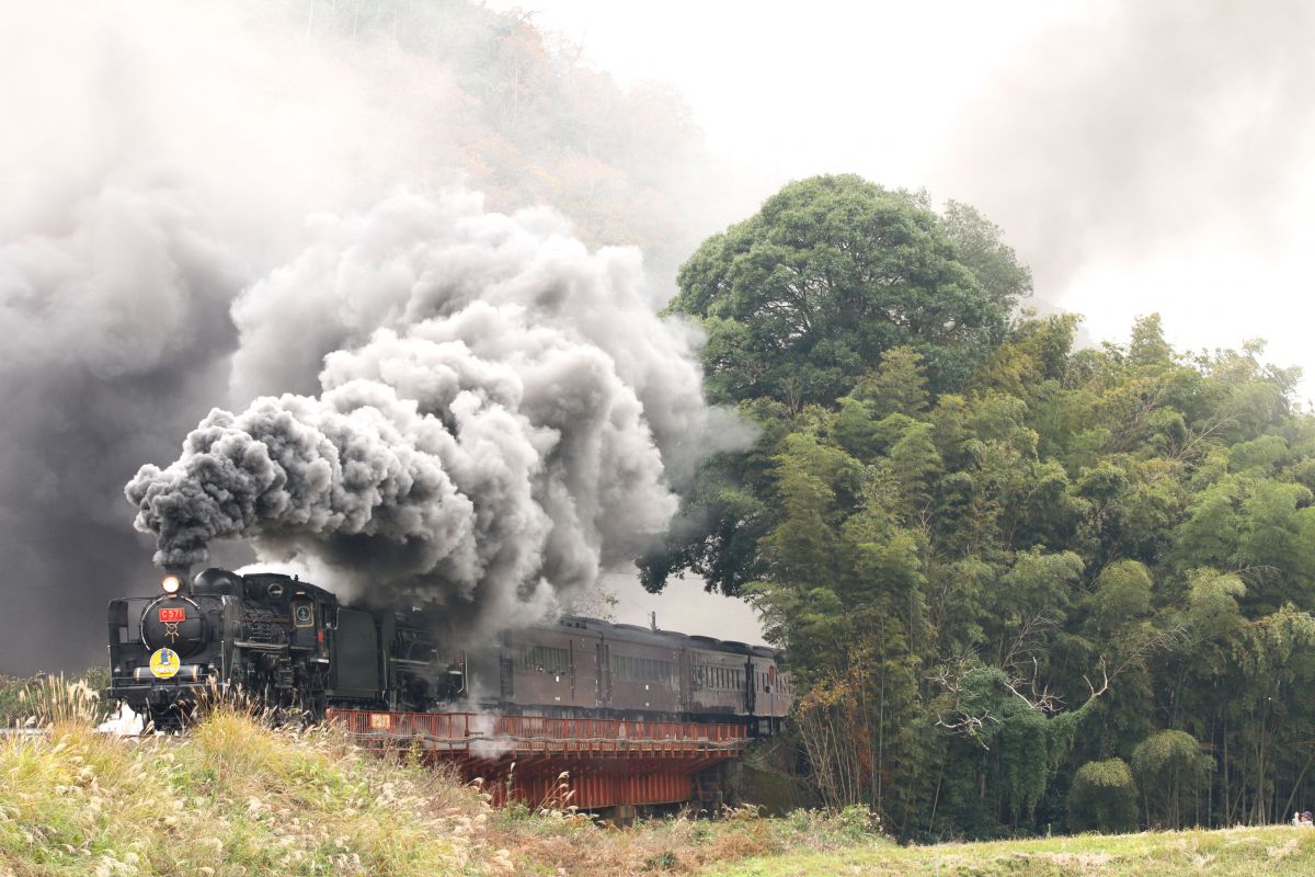 C57+D51重連発車 | GANREF