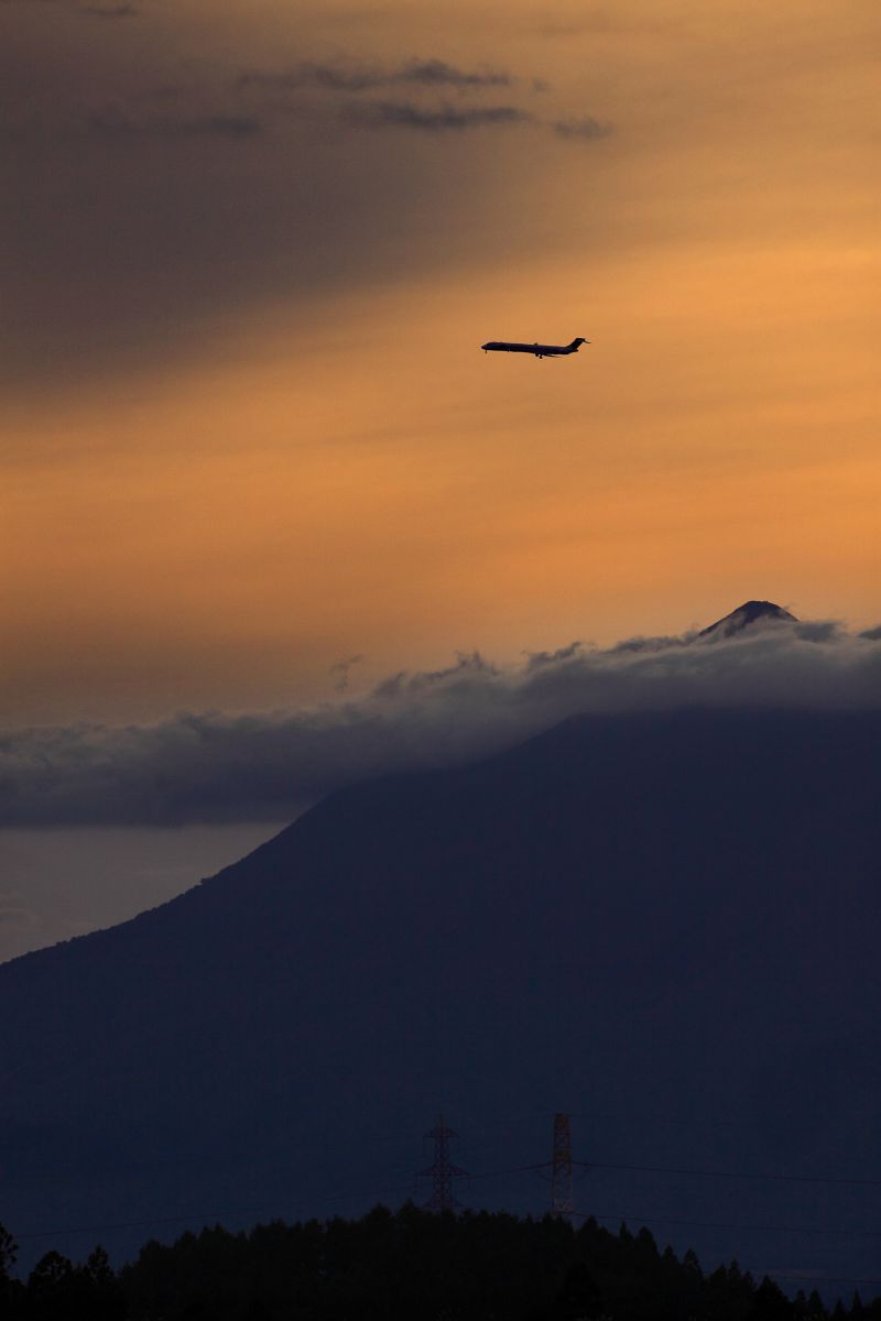 遥か稜線上を | GANREF