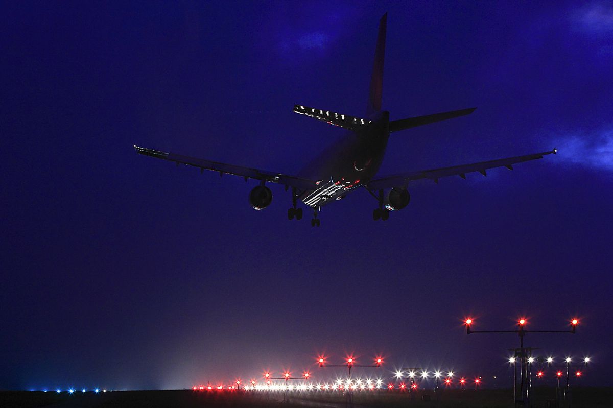 Night Landing | GANREF