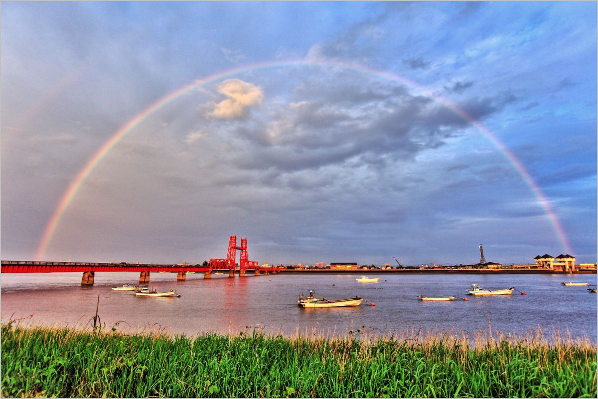 Somewhere over the rainbow | GANREF