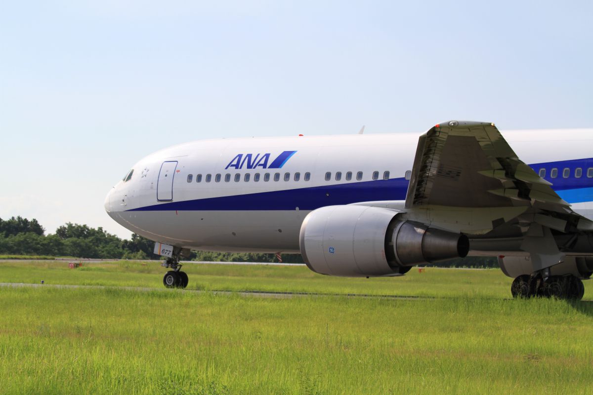 タキシング中のボーイング767 | GANREF