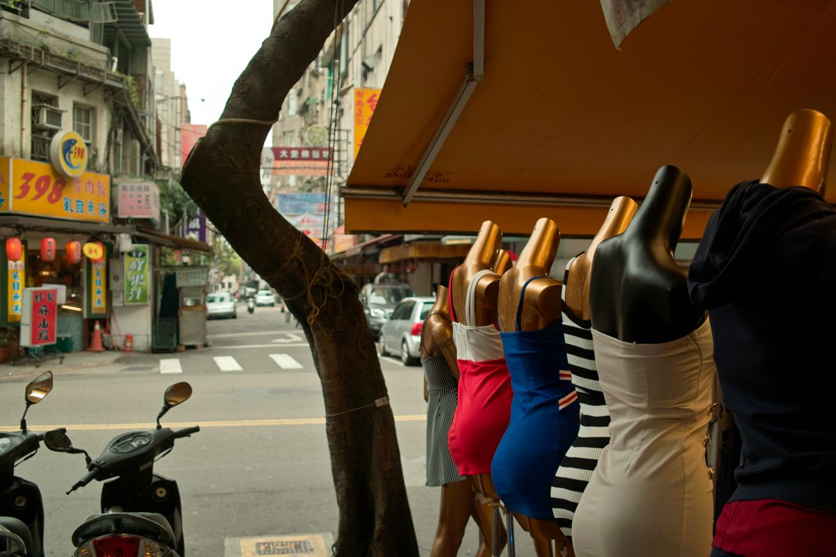 Sexy hip lines | GANREF