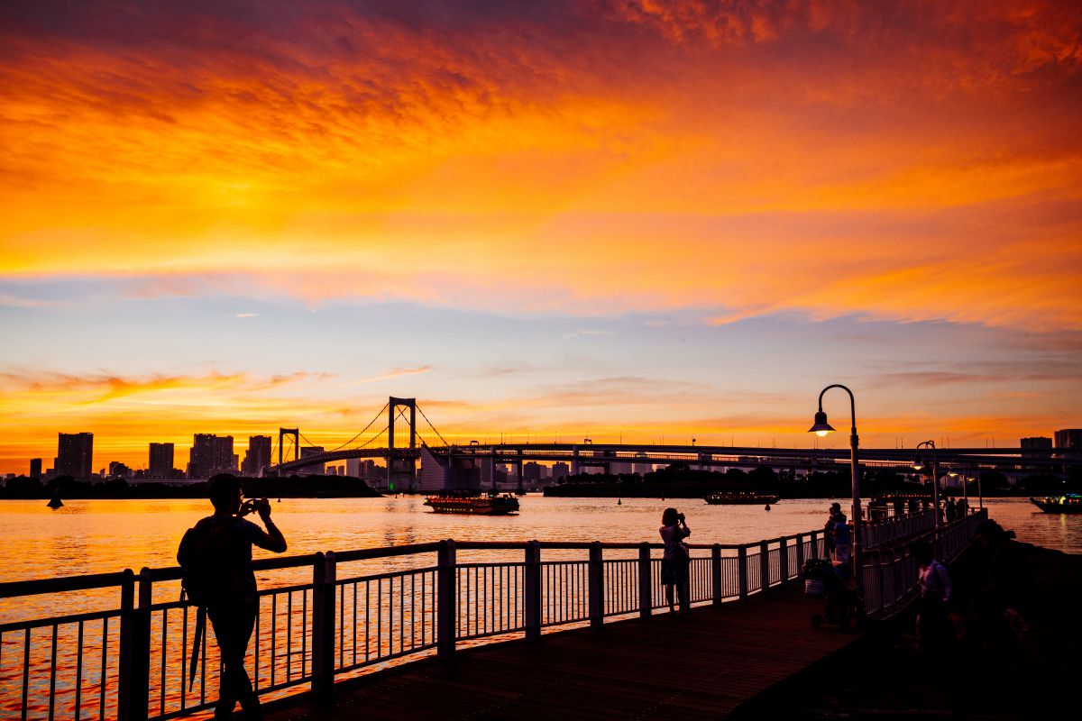 It's Showtime! | GANREF