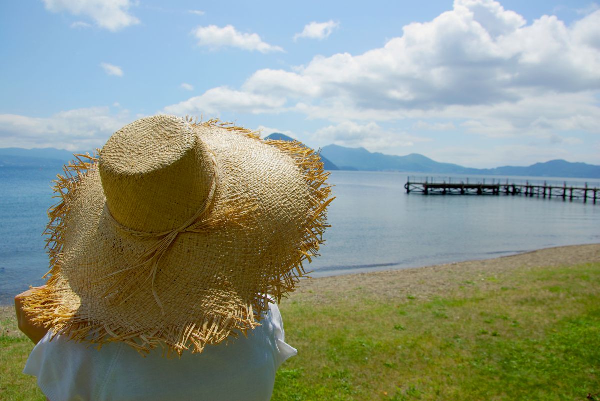 陽光の下で | GANREF