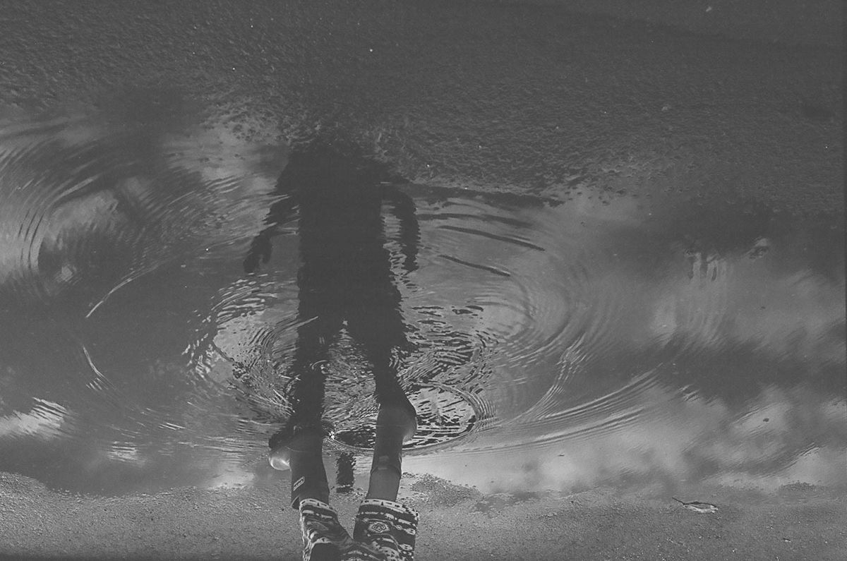 Rain boots and blue sky | GANREF