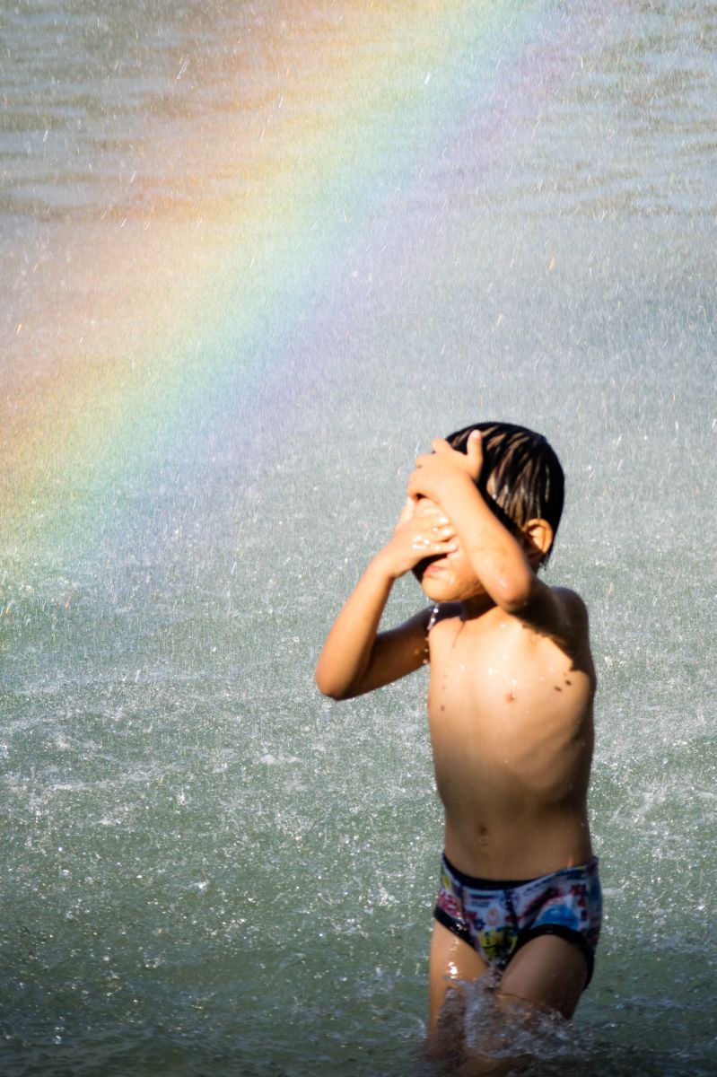 The lighthouse doesn‘t shine on its base | GANREF