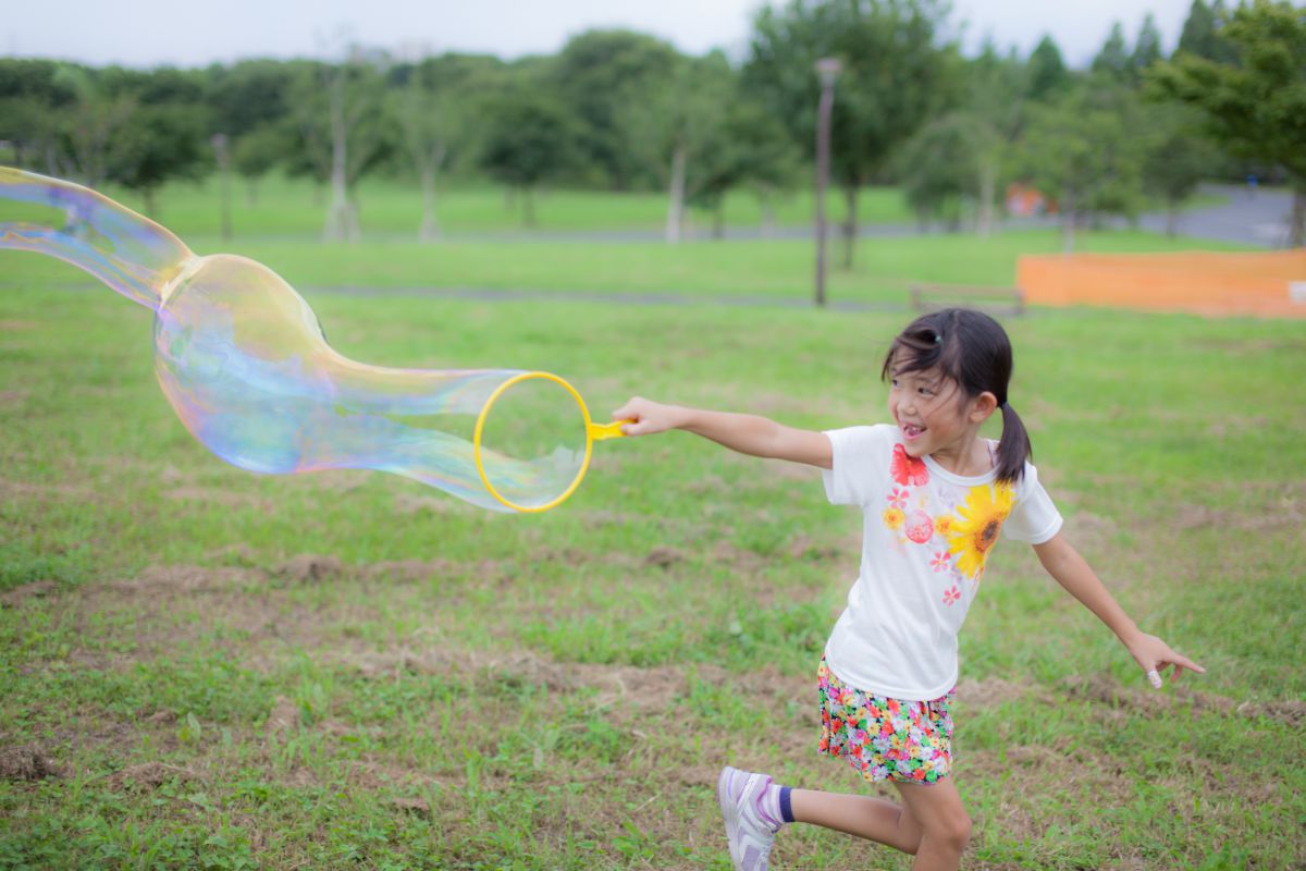 Bubble Tunnel | GANREF