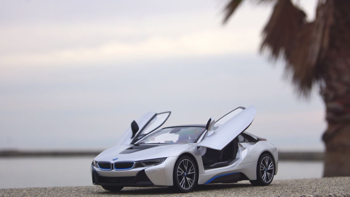 憧れのBMW-i8と海岸にて-Ⅰ | GANREF