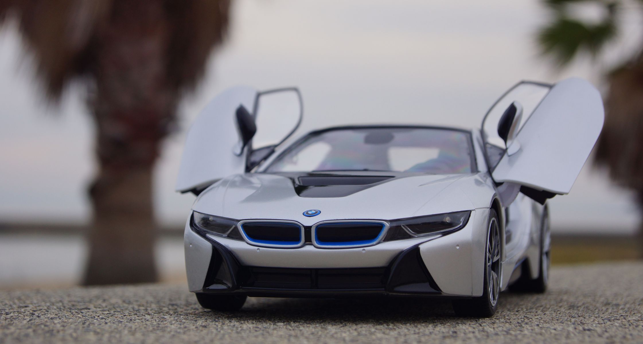 憧れのBMW-i8と海岸にてⅡ | GANREF