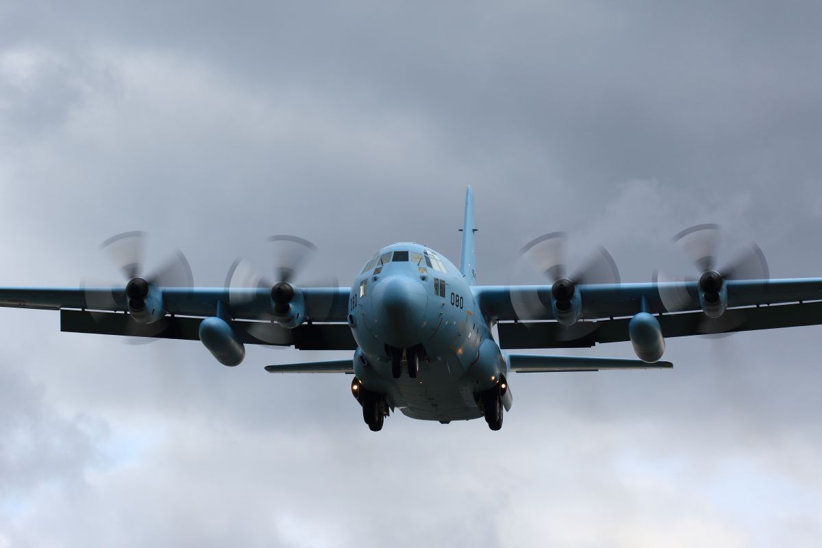 アイラン中のKC-130H | GANREF