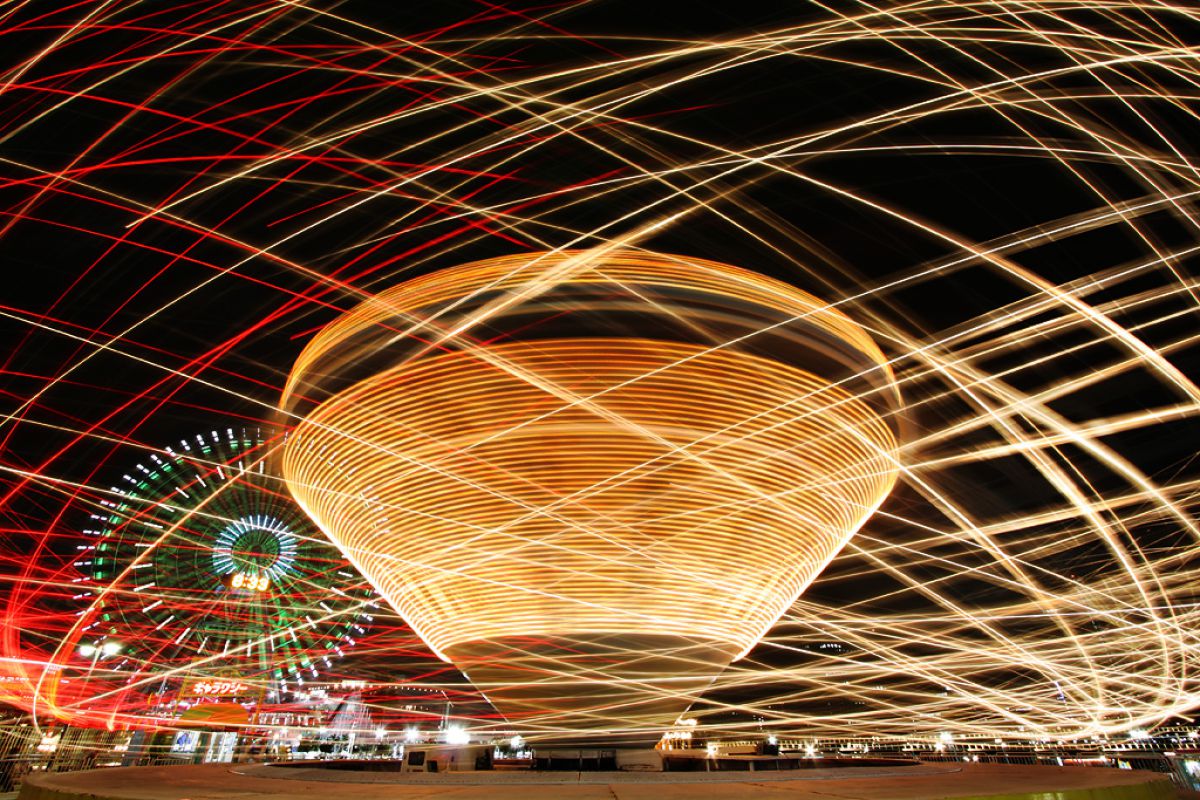 Spinning Light | GANREF