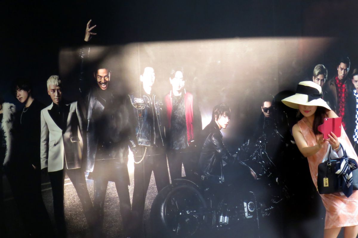 Under photography | GANREF