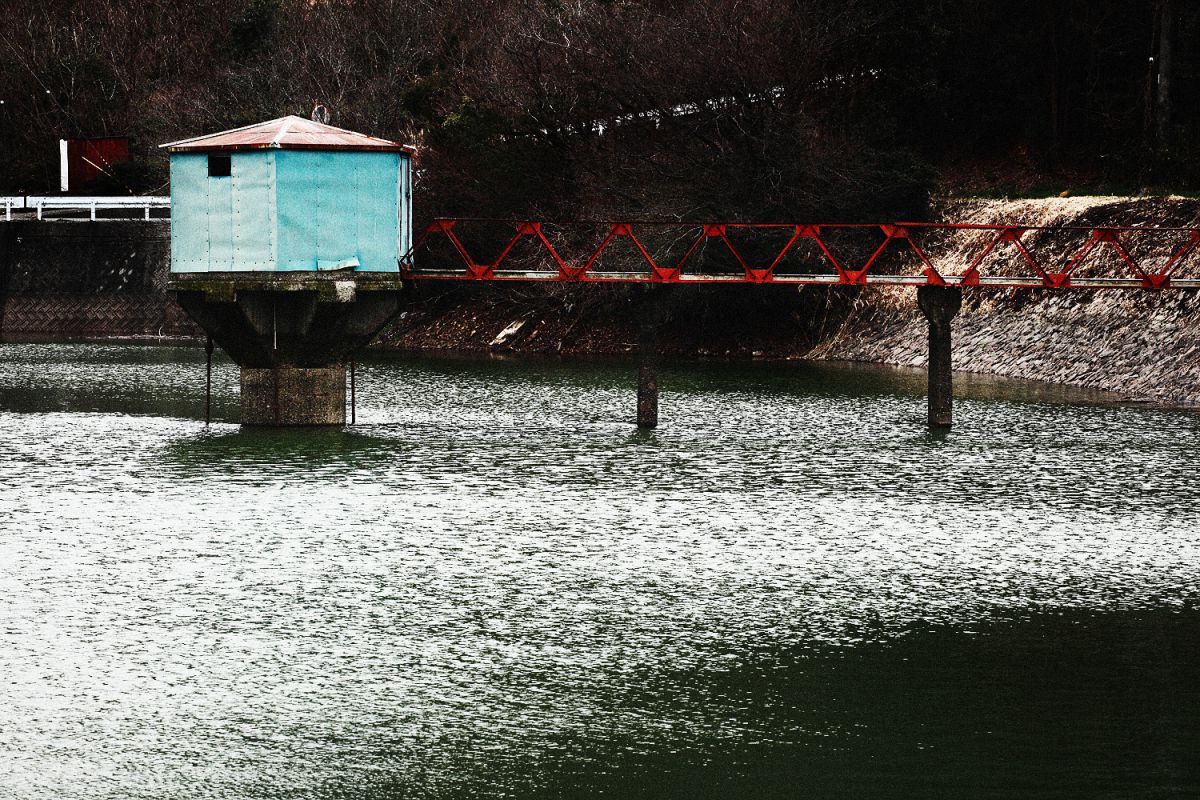 surface of the water | GANREF