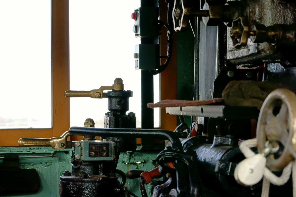 C58型51号機関車・運転席 | GANREF