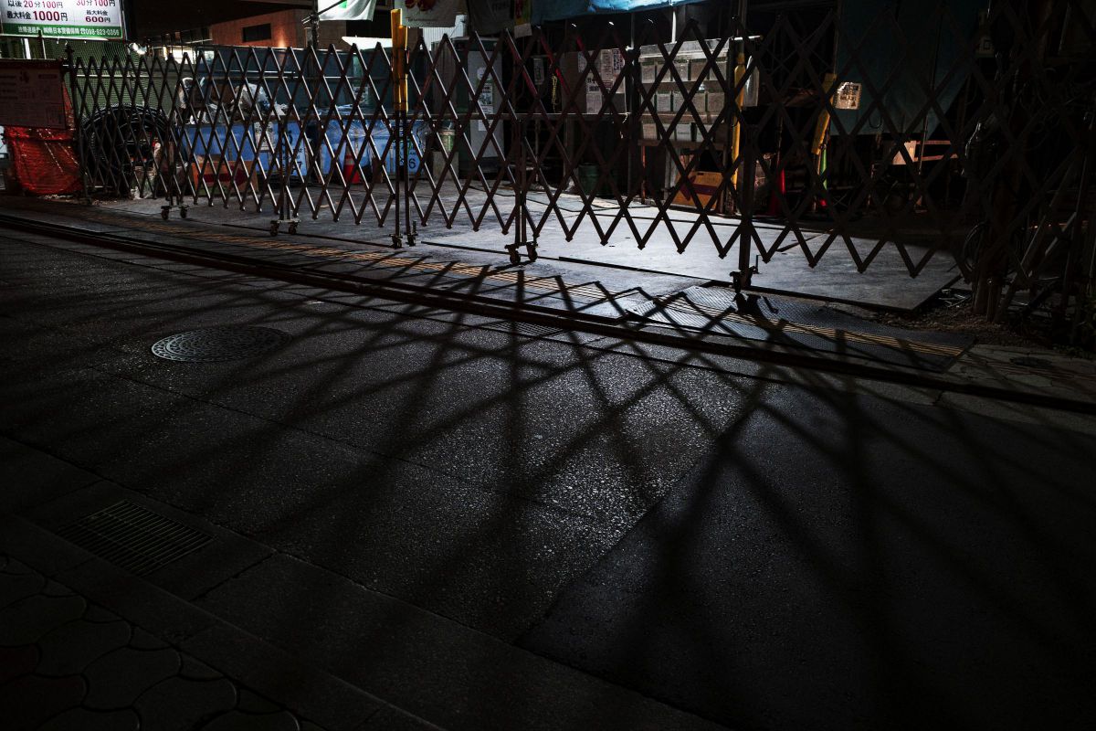 light births shadow | GANREF