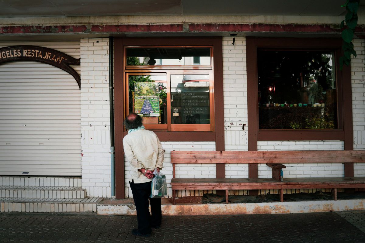 closed restaurant | GANREF