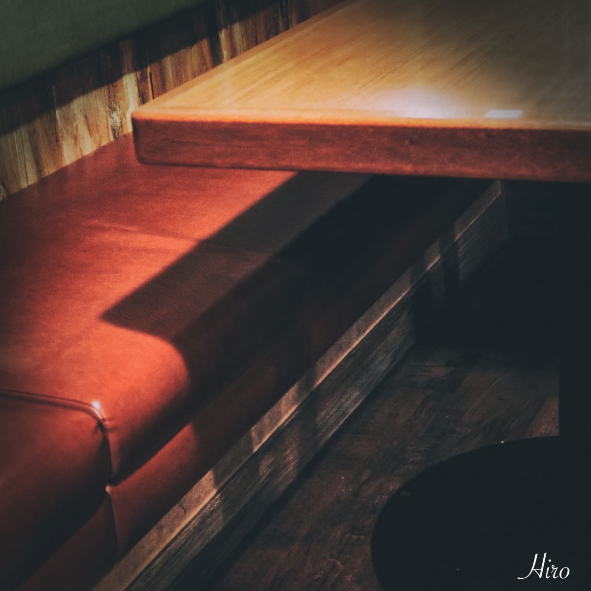 nobody at the table | GANREF