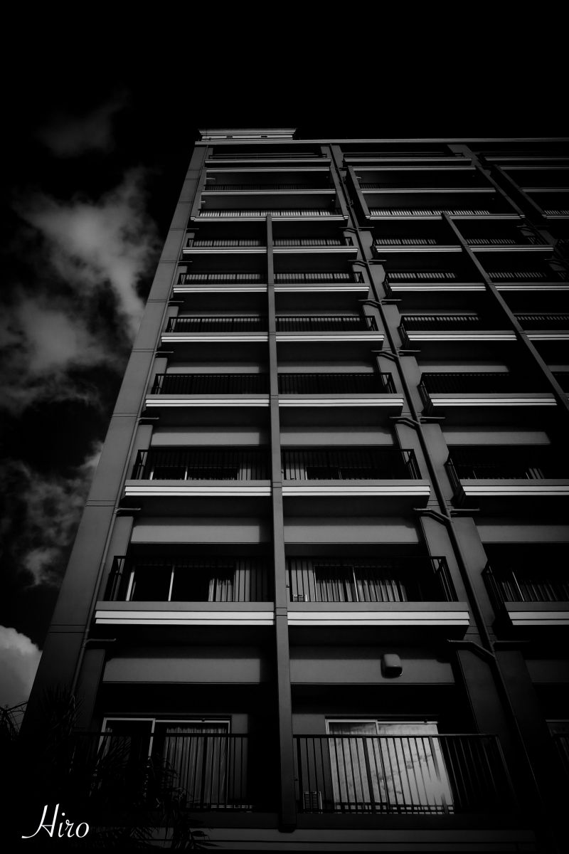 ten-story building | GANREF