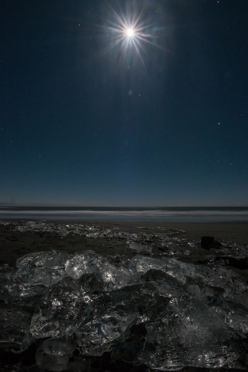 Moon light on ice | GANREF