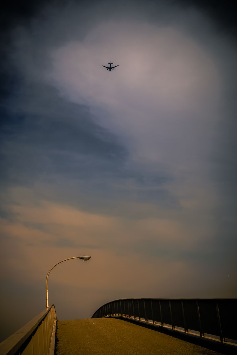 Silence on the bridge | GANREF