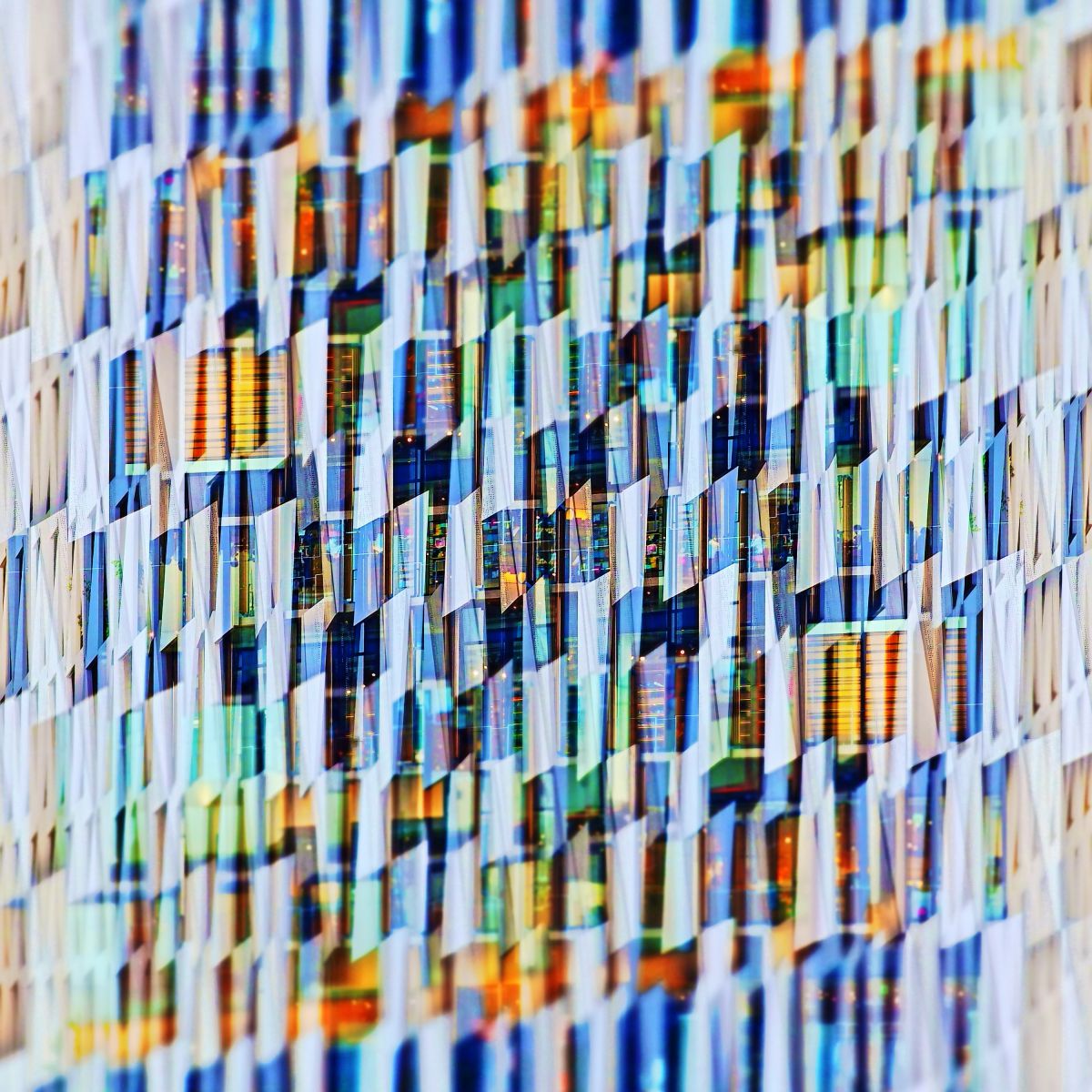 Different space 7/9 | GANREF