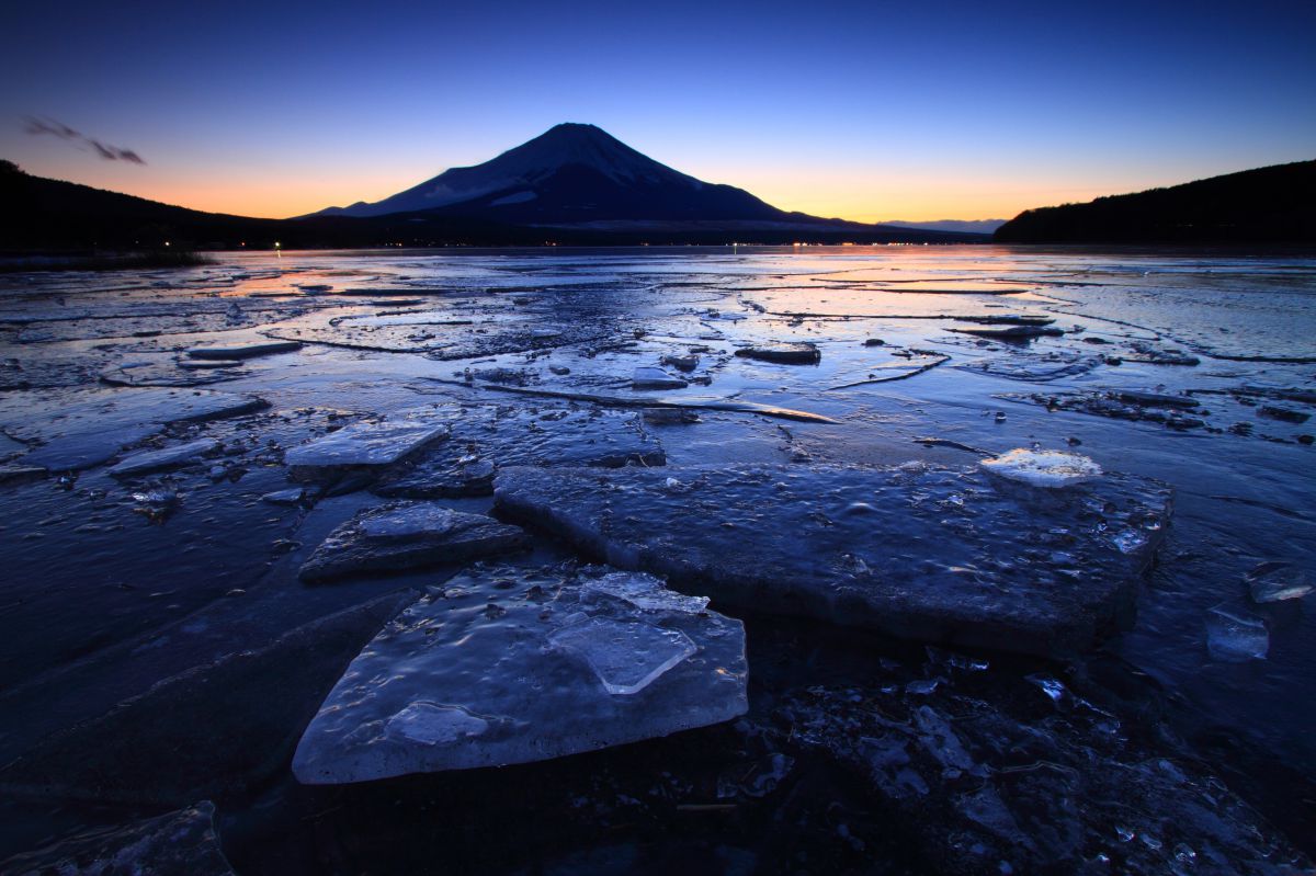Twilight Ice Lake | GANREF