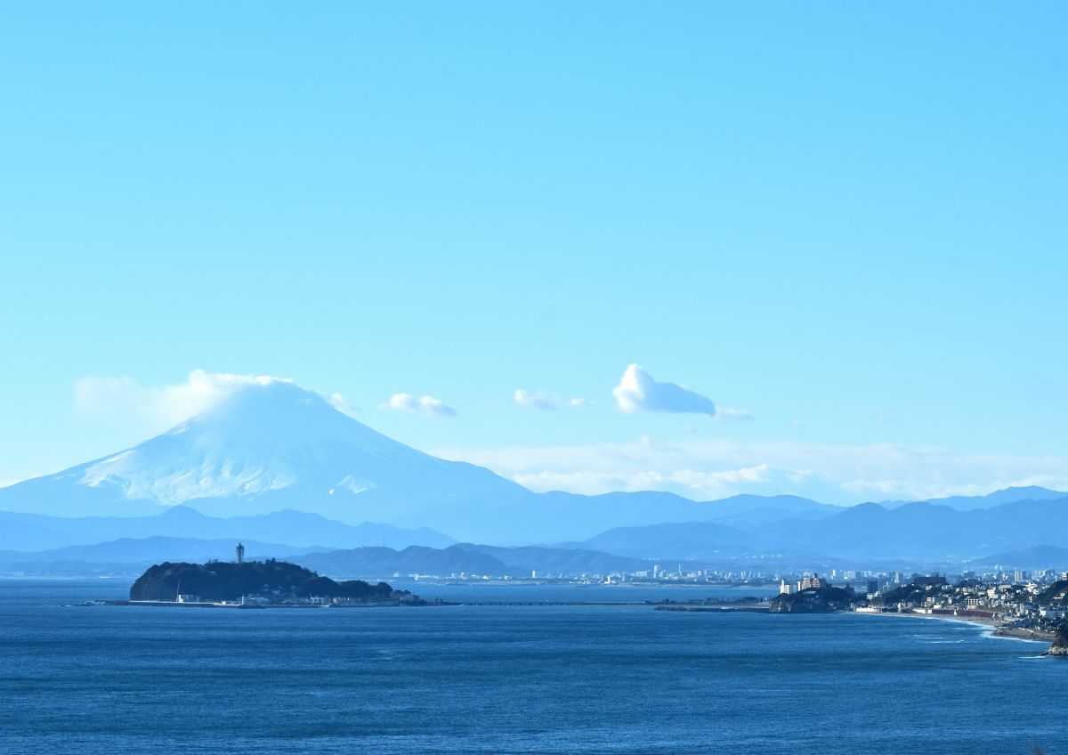 Clear Sky Blue | GANREF