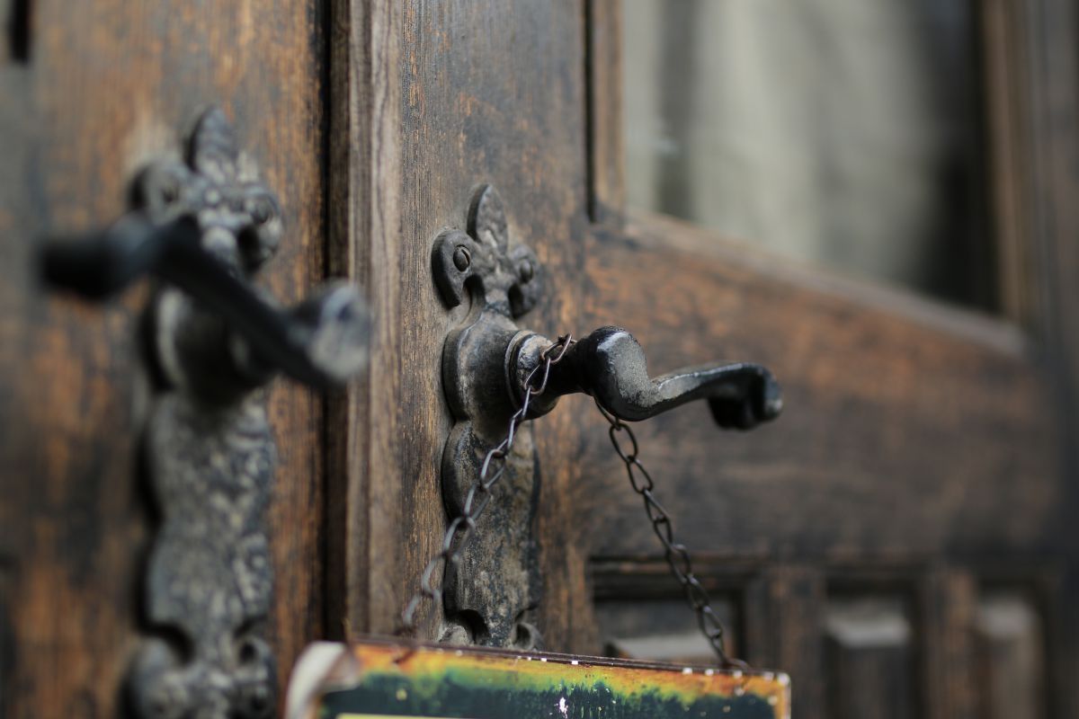 CLOSEDの扉 | GANREF