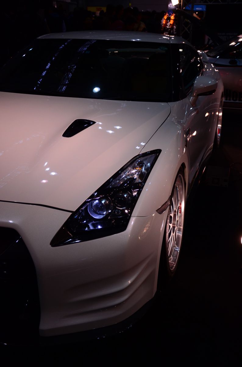 White GT-R | GANREF