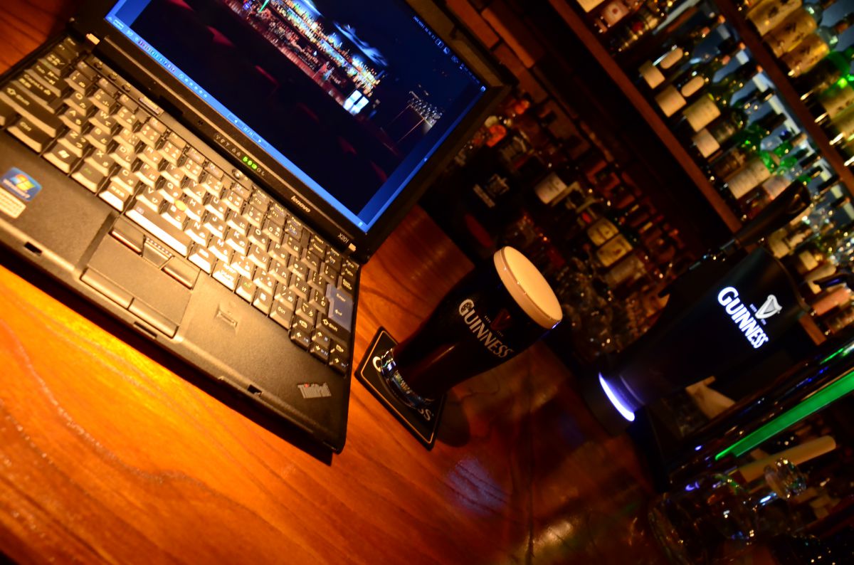 Barの片隅 | GANREF