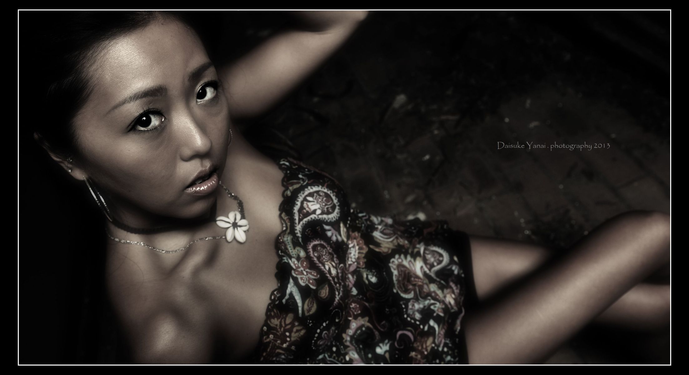 tanned girl. | GANREF