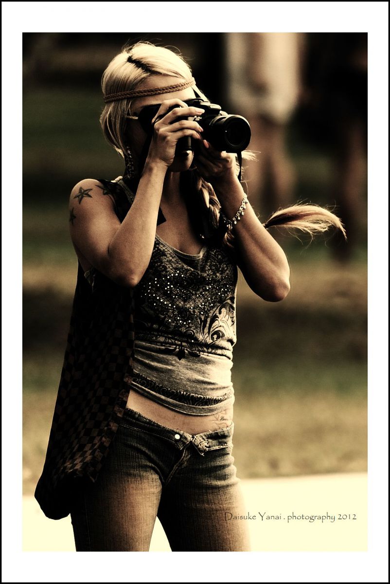 Stylish , again. | GANREF