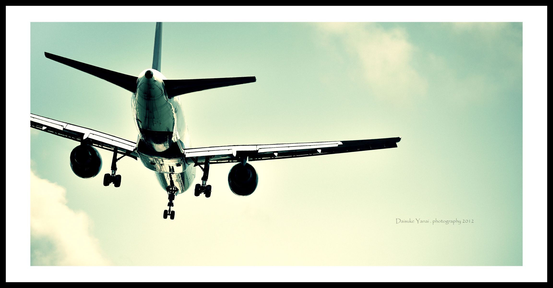 touch down. | GANREF