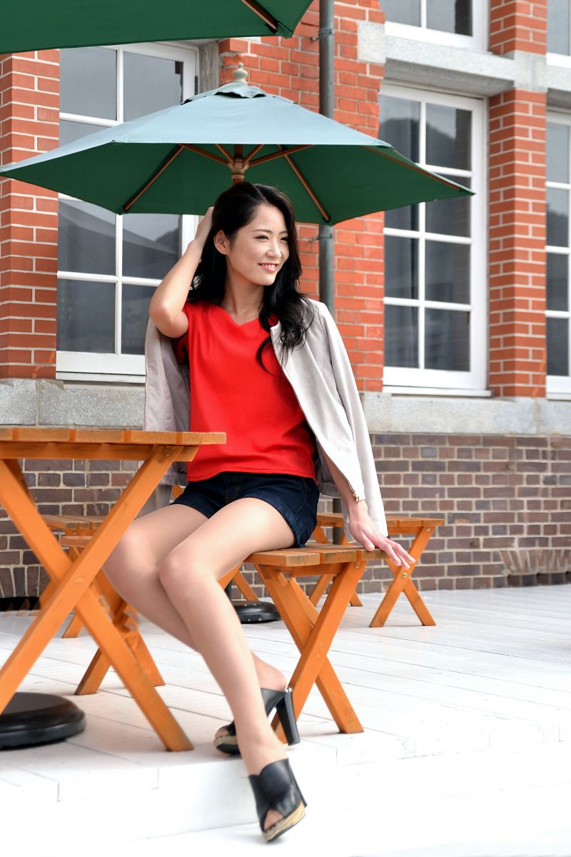 beautiful legs | GANREF