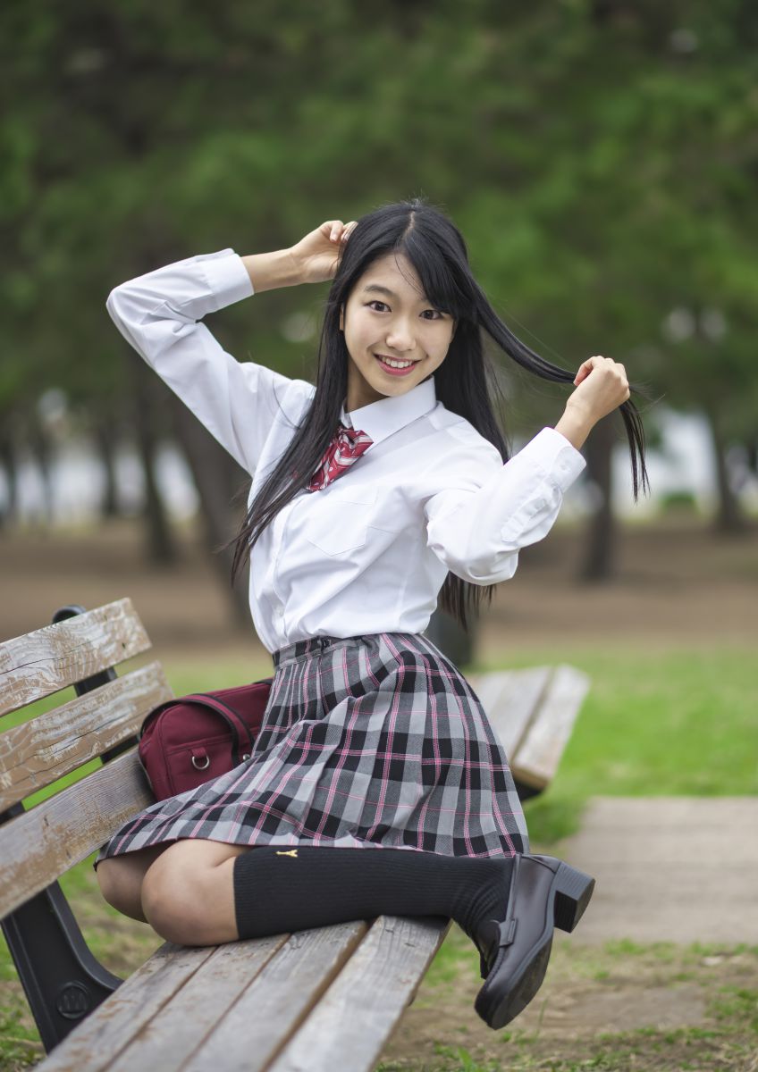 少女 R #4 | GANREF