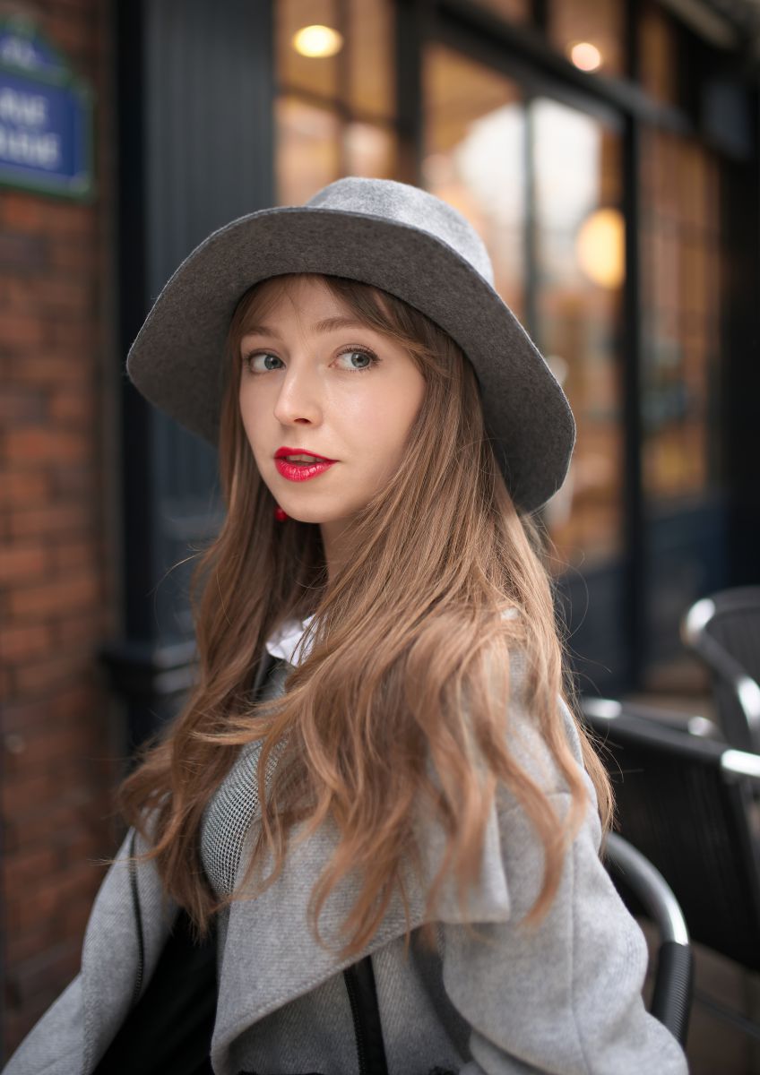 At an open cafe | GANREF