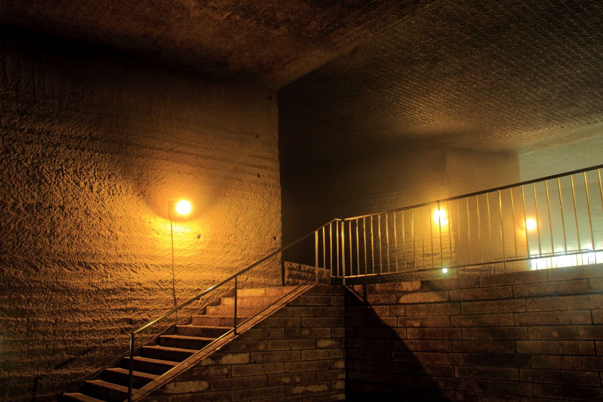 under world | GANREF