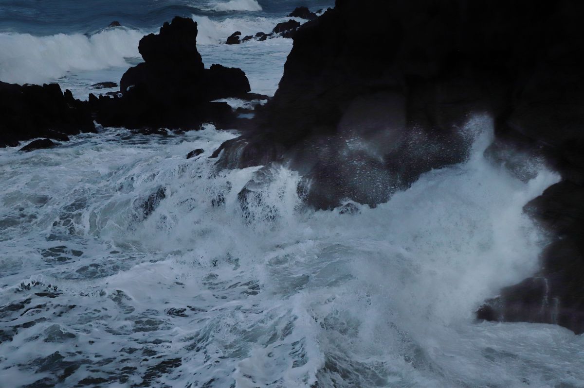 ー 暴風雪に荒れる日本海 ー | GANREF