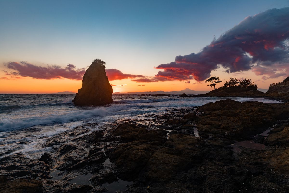 绯色に染まる雲 | GANREF